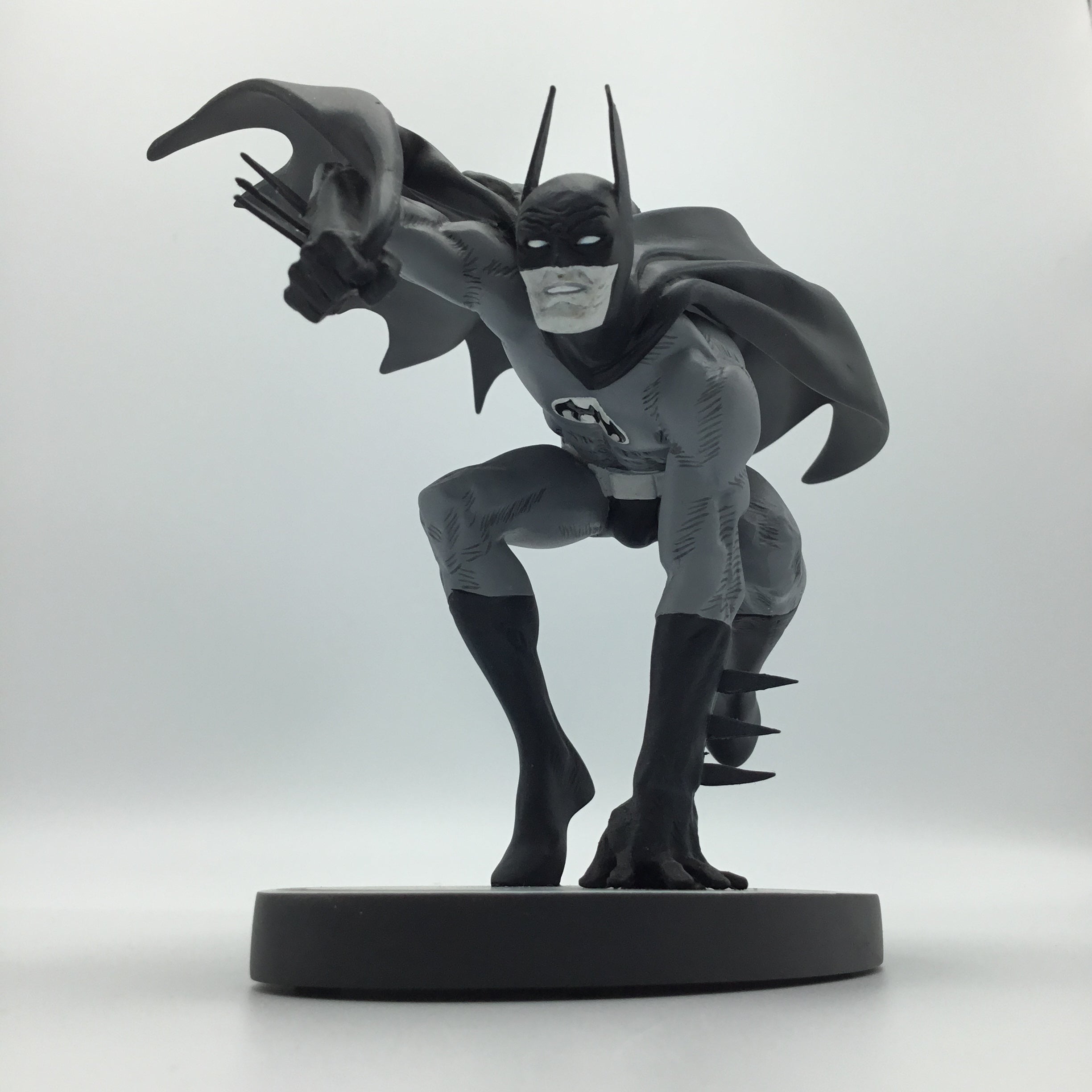 Batman: Black and White Statue - by Joe Kubert - DC Direct 1572/3800 ...